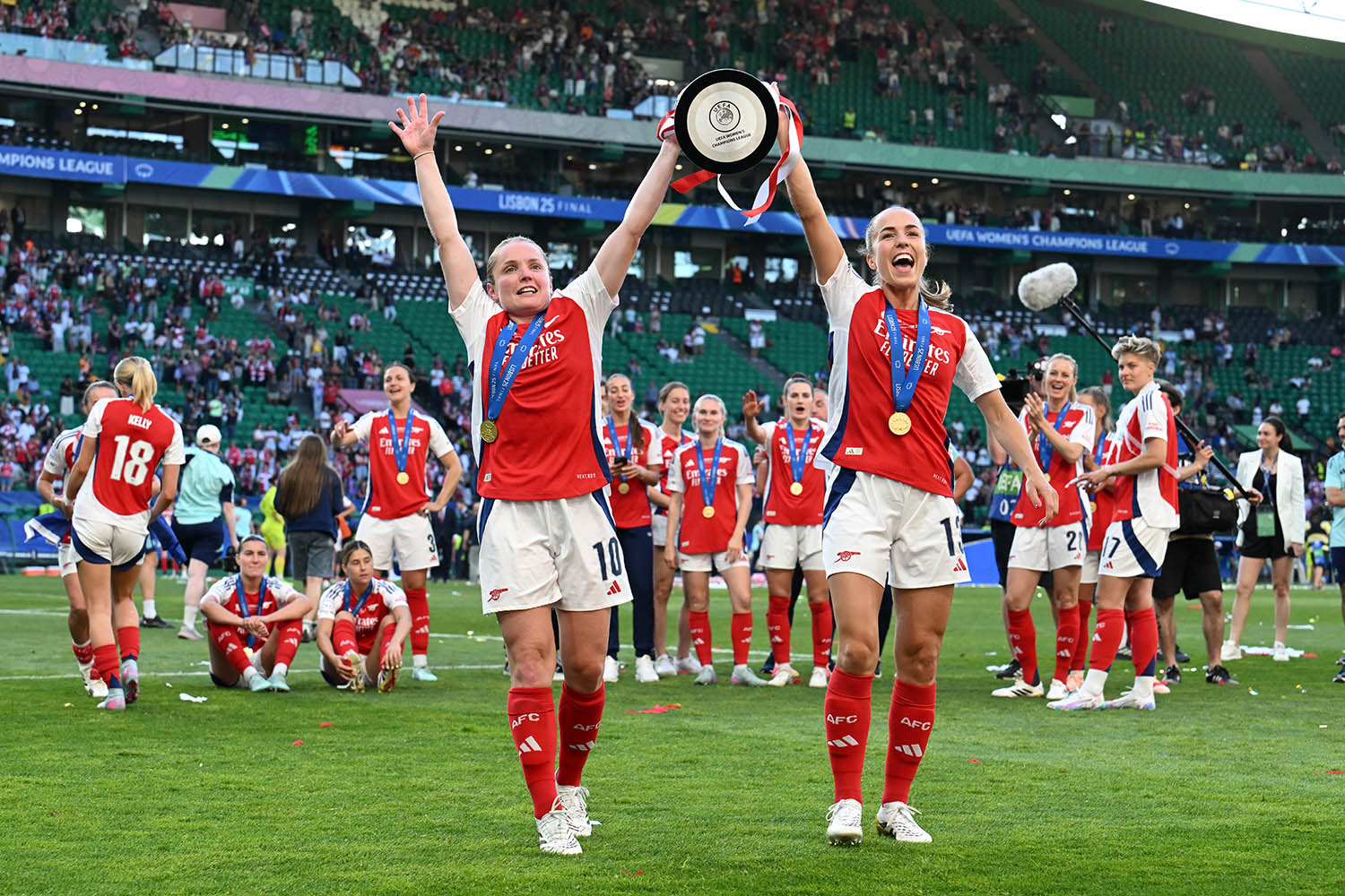 Defiant defending and a deadly finish: Arsenal Women win ...