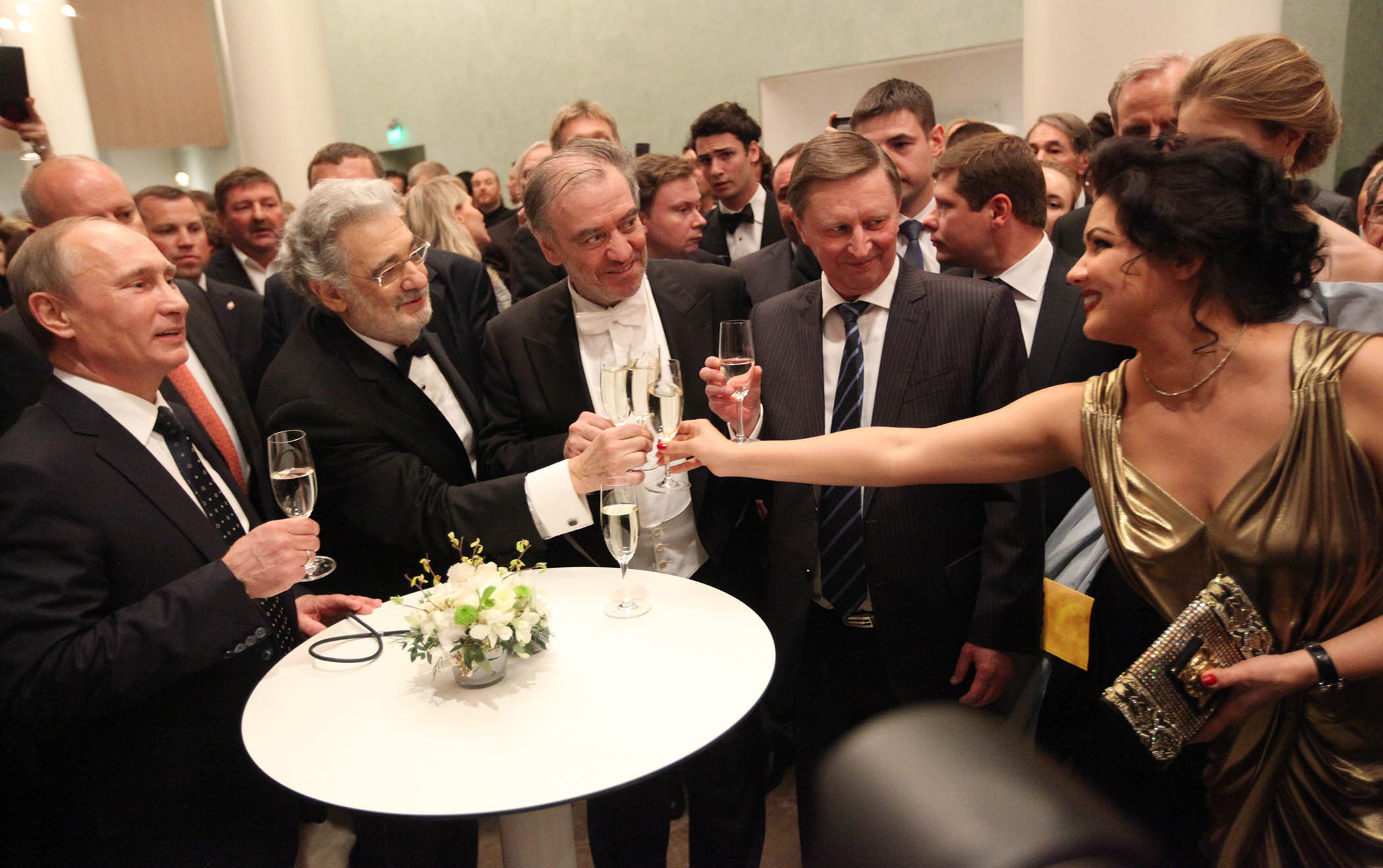 Anna Netrebko’s Putin problem looms over Royal Opera return